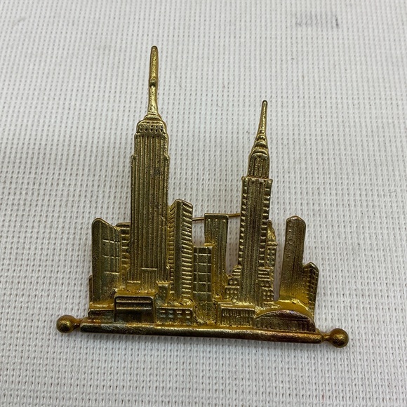 Jewelry | Vtg New York City Skyline Empire State Building Pin ...